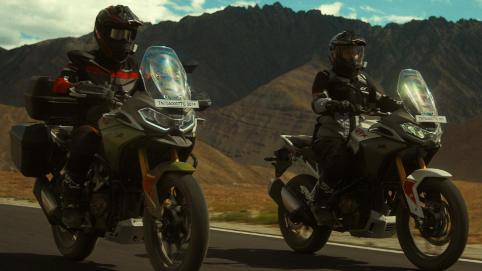 Aguardada no Brasil, TVS lança 4 motos inéditas na Colômbia